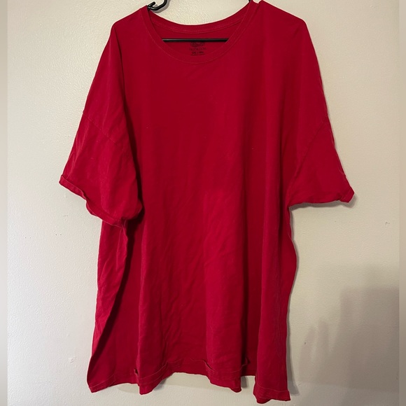 Fruit of the Loom | Tops | Used Red Tee Shirt | Poshmark